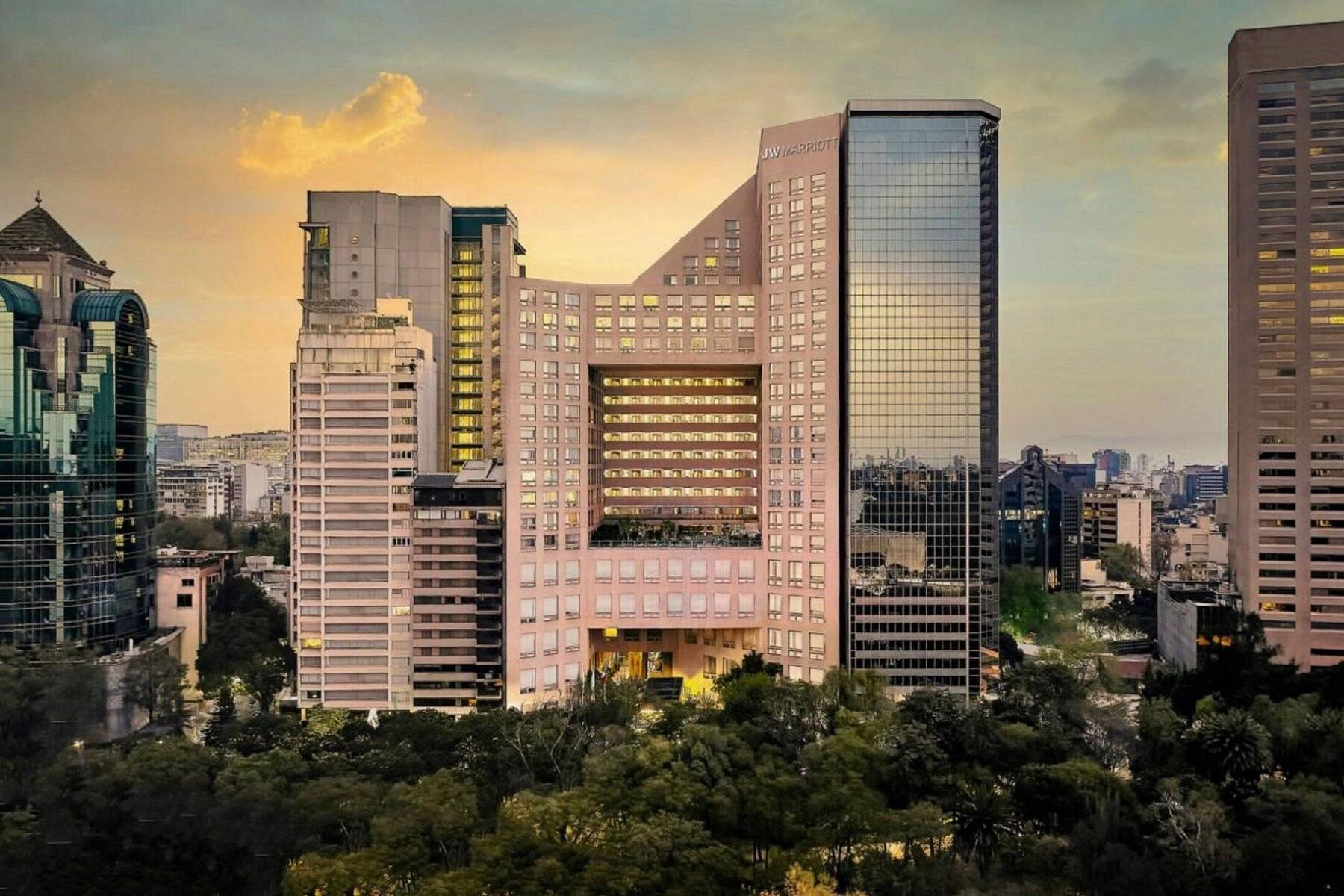 Book a Luxury Suite at JW Marriott Hotel Mexico City | ASMALLWORLD ...