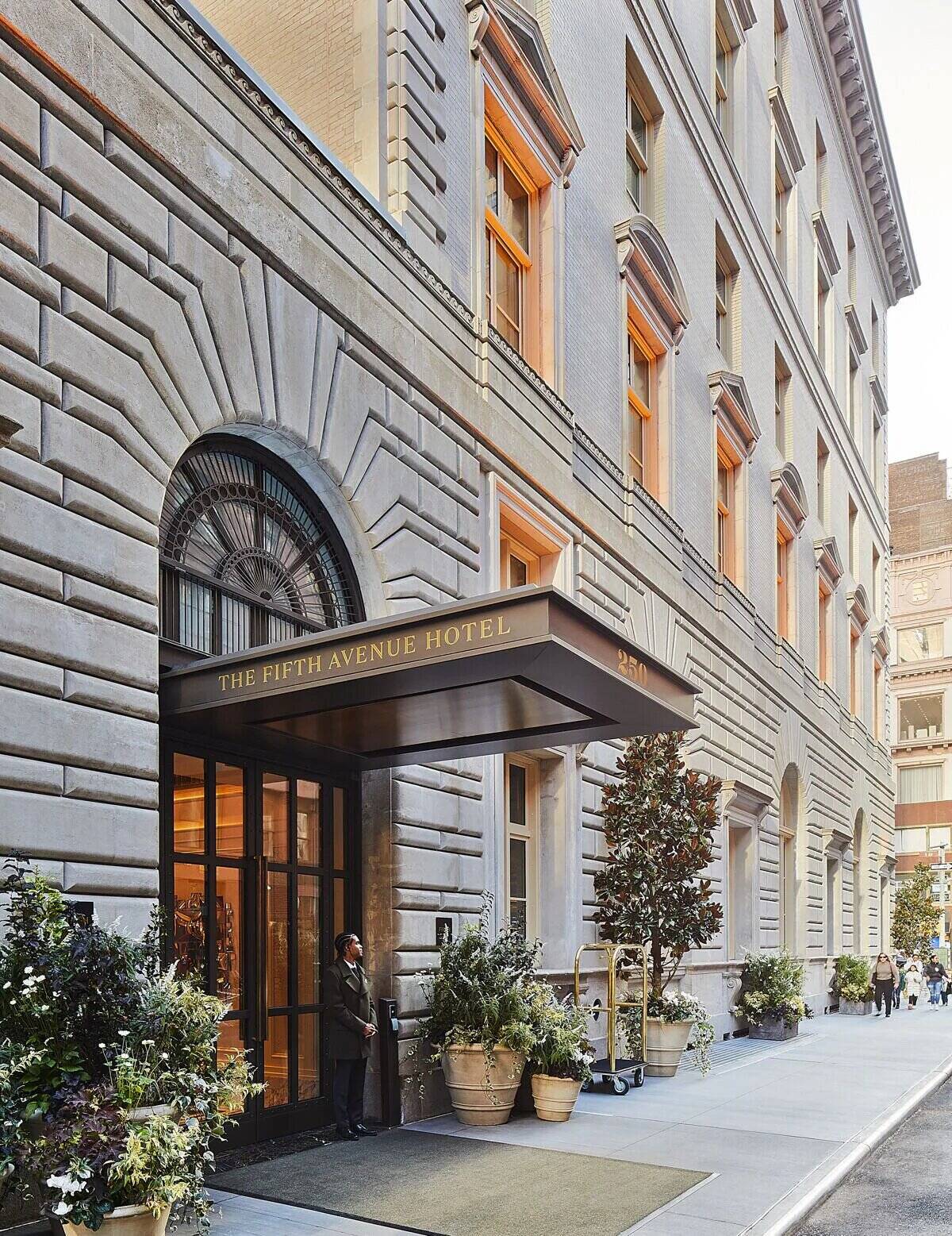 Book a Luxury Room at The Fifth Avenue Hotel | ASMALLWORLD Collection
